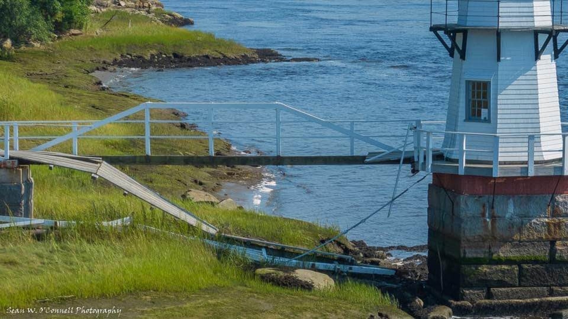 Doubling Point Lighthouse bridge collapses, injuring several | newscentermaine.com