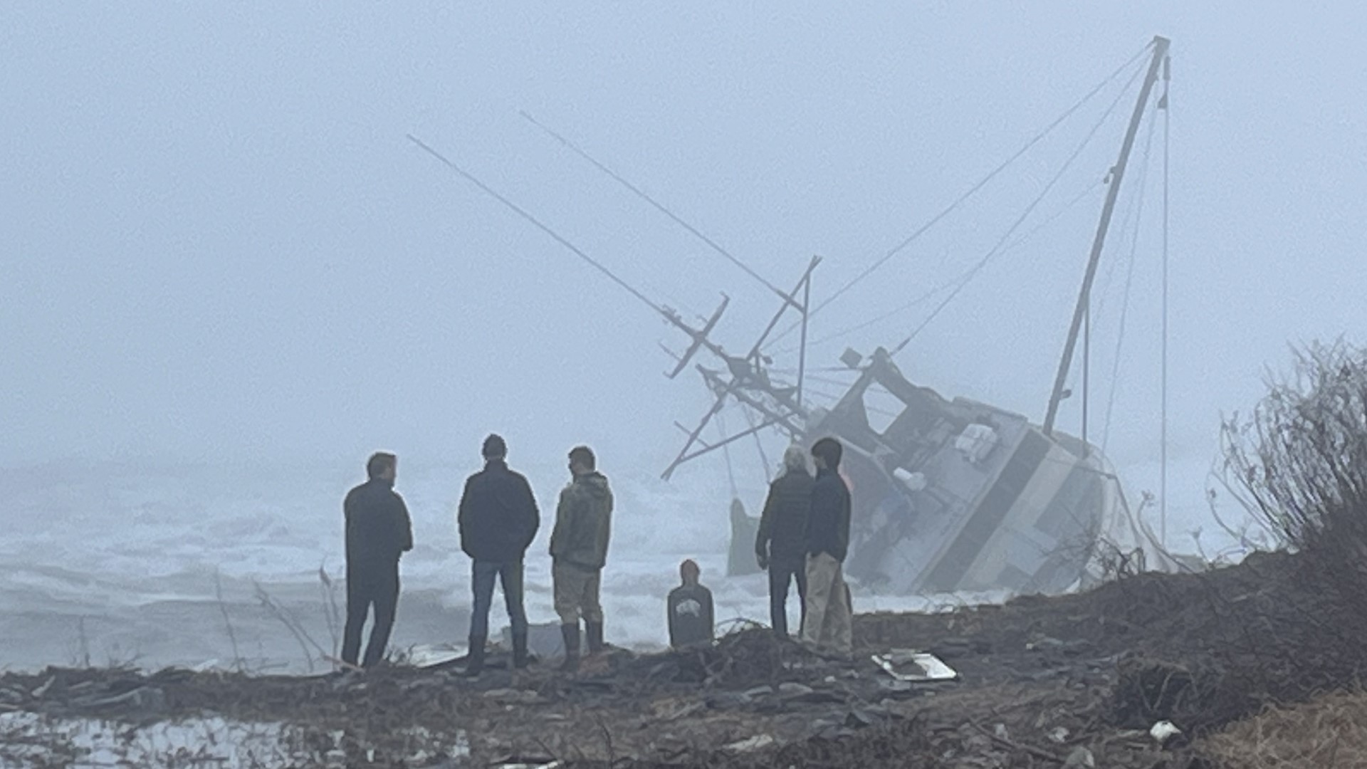 Coast Guard: Boat runs aground in Casco Bay during storm ...