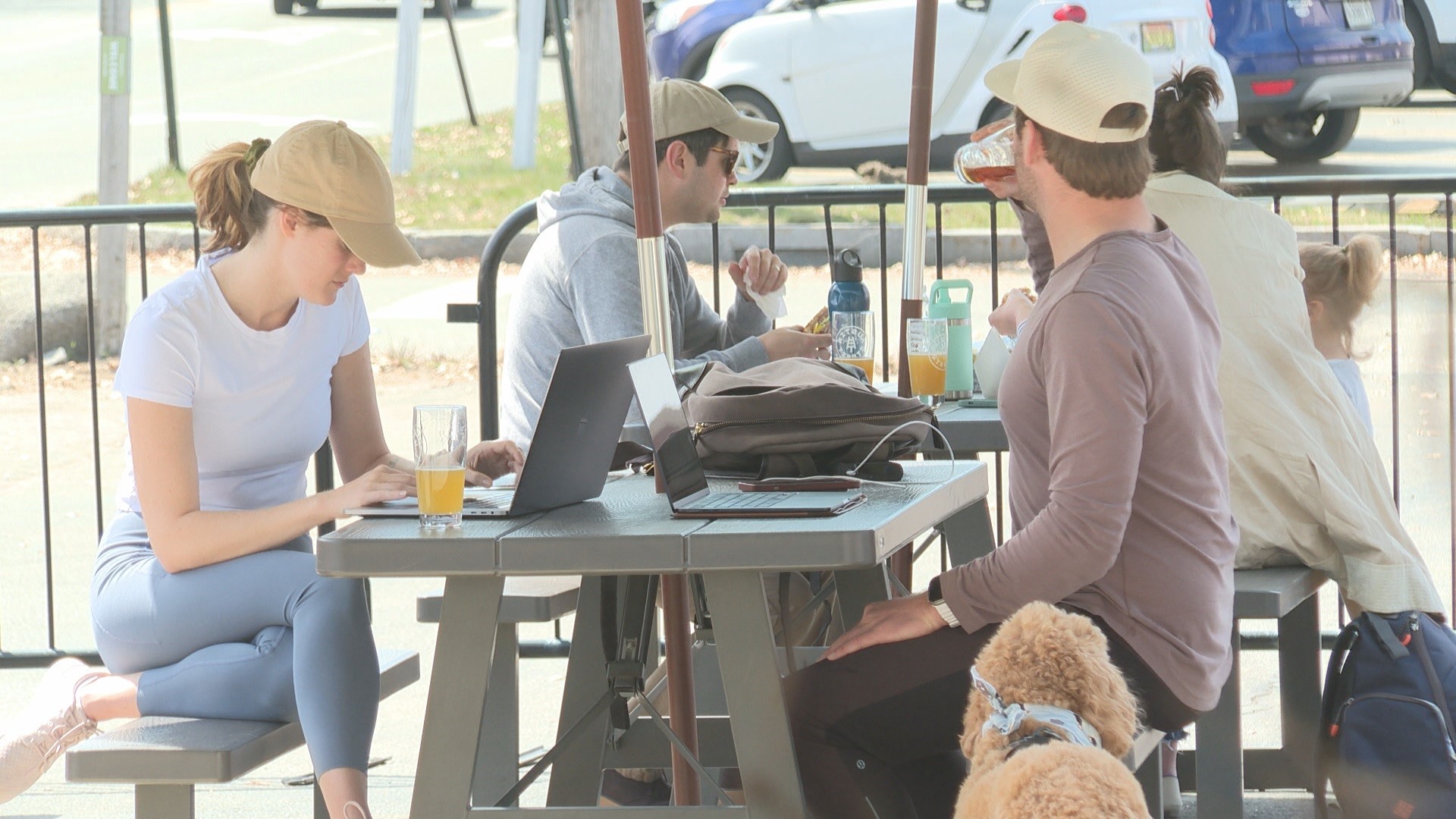 'It puts the community in community college': Students helping students ...