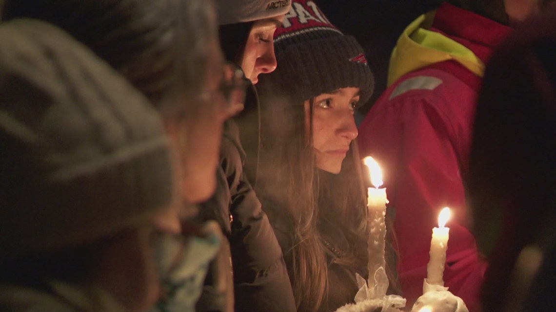 Maine nurses gather in Portland, Bangor to remember Alex Pretti ...