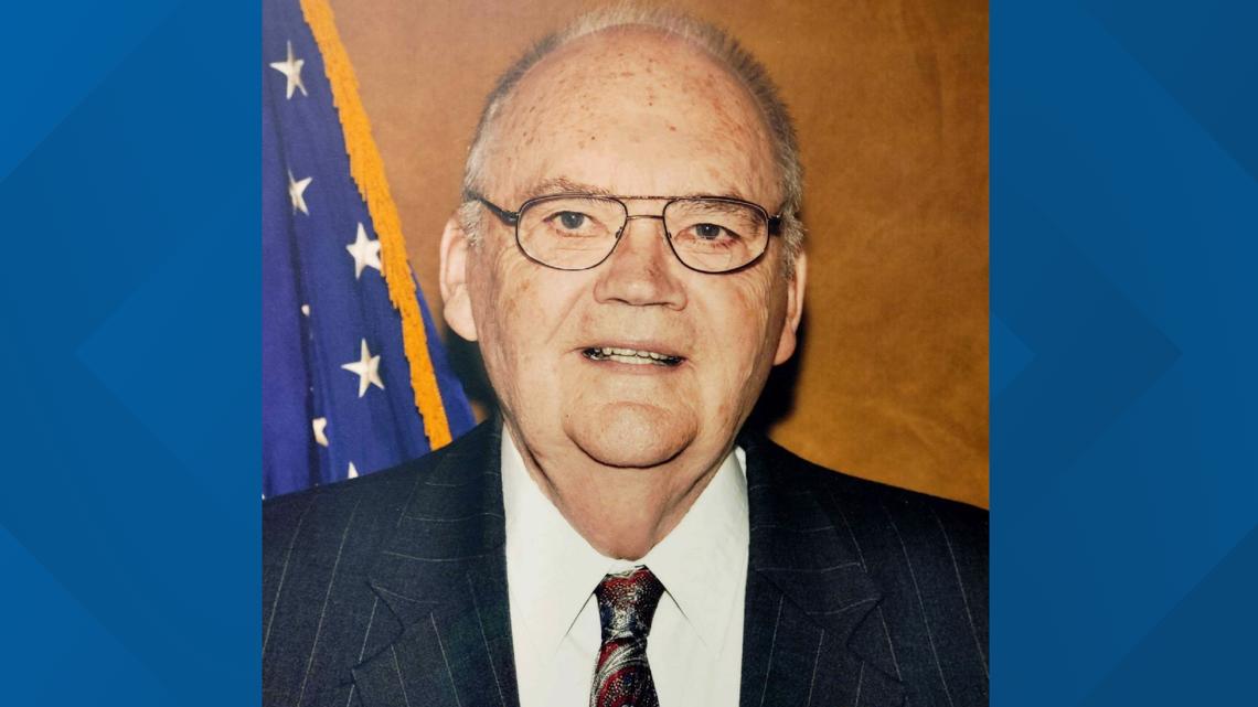 Retired Maine sheriff who served 8 years has died | newscentermaine.com