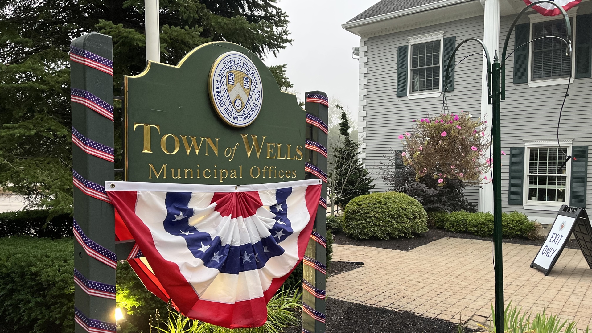 Wells Select Board tables short-term rental changes, enacts mobile home ...