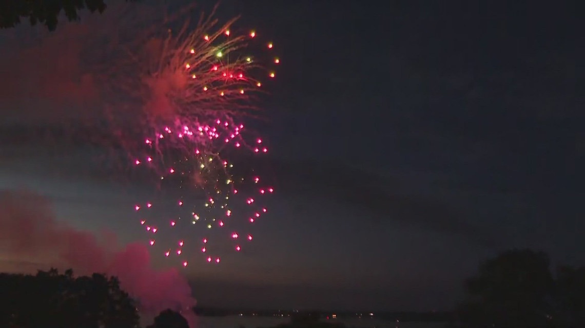 Thousands gather to watch Fourth of July fireworks display in Portland ...