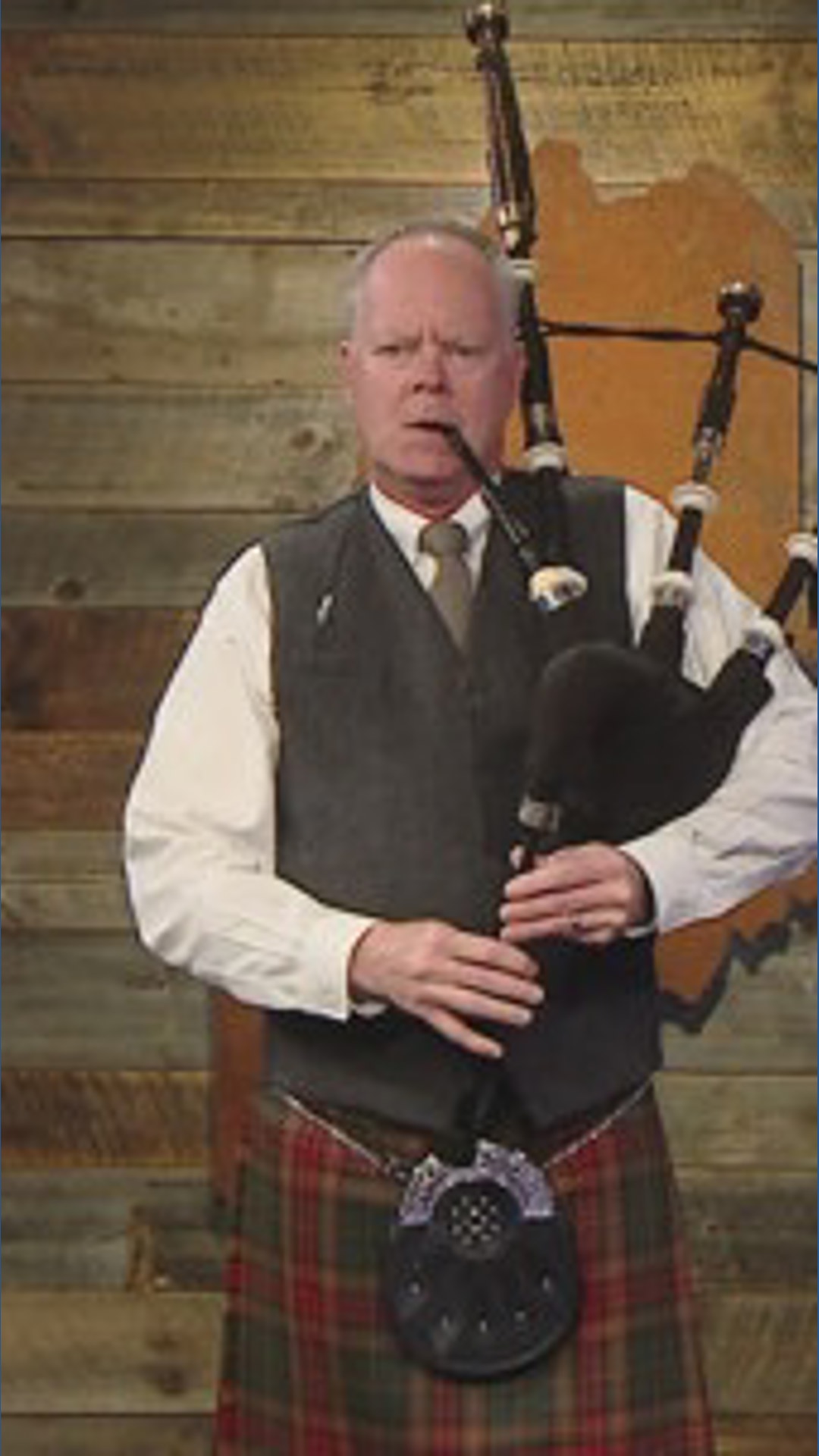 Tom Ryan plays bagpipes ahead of St. Patrick's Day Parade in Portland ...