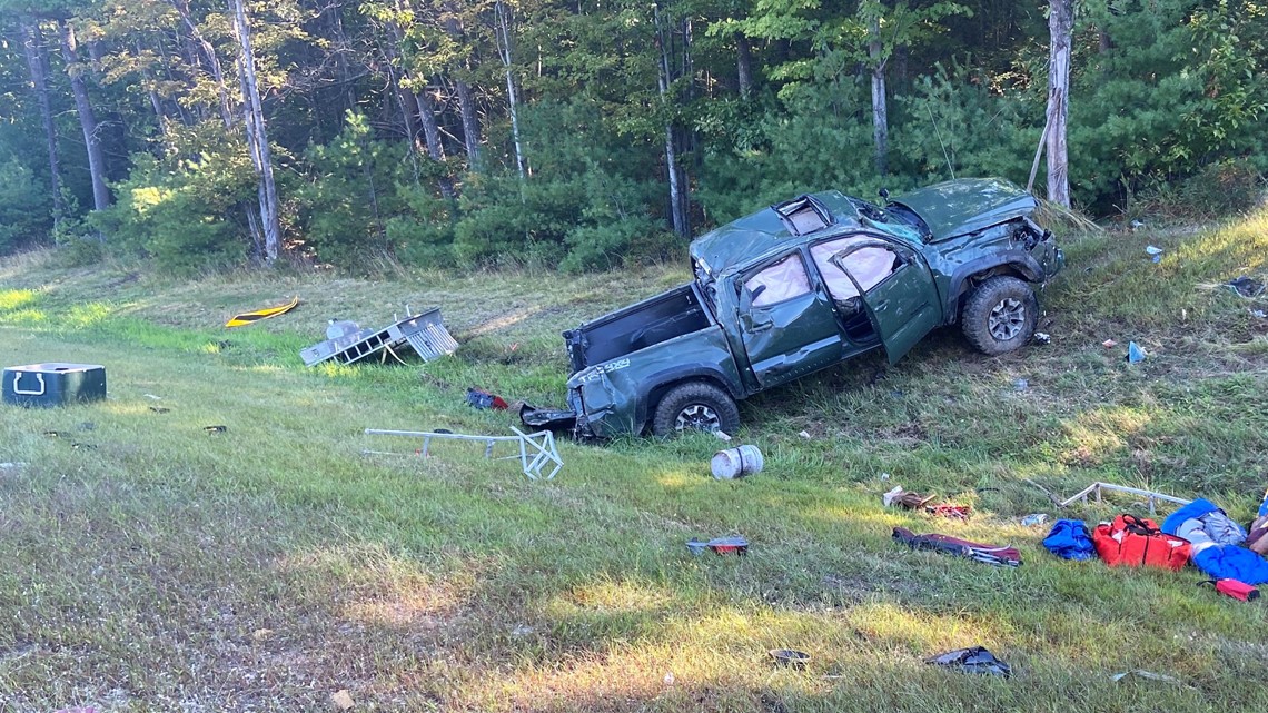 1 injured in Ogunquit crash with 10 beagles | newscentermaine.com