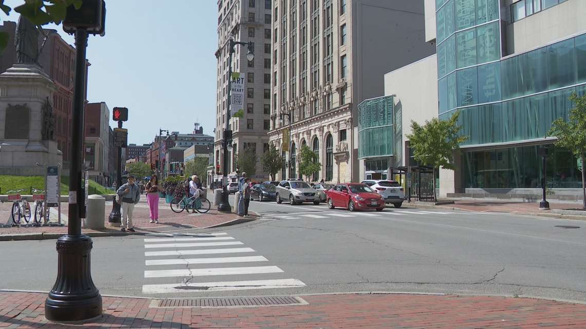 Portland opens new downtown community policing office in Monument ...