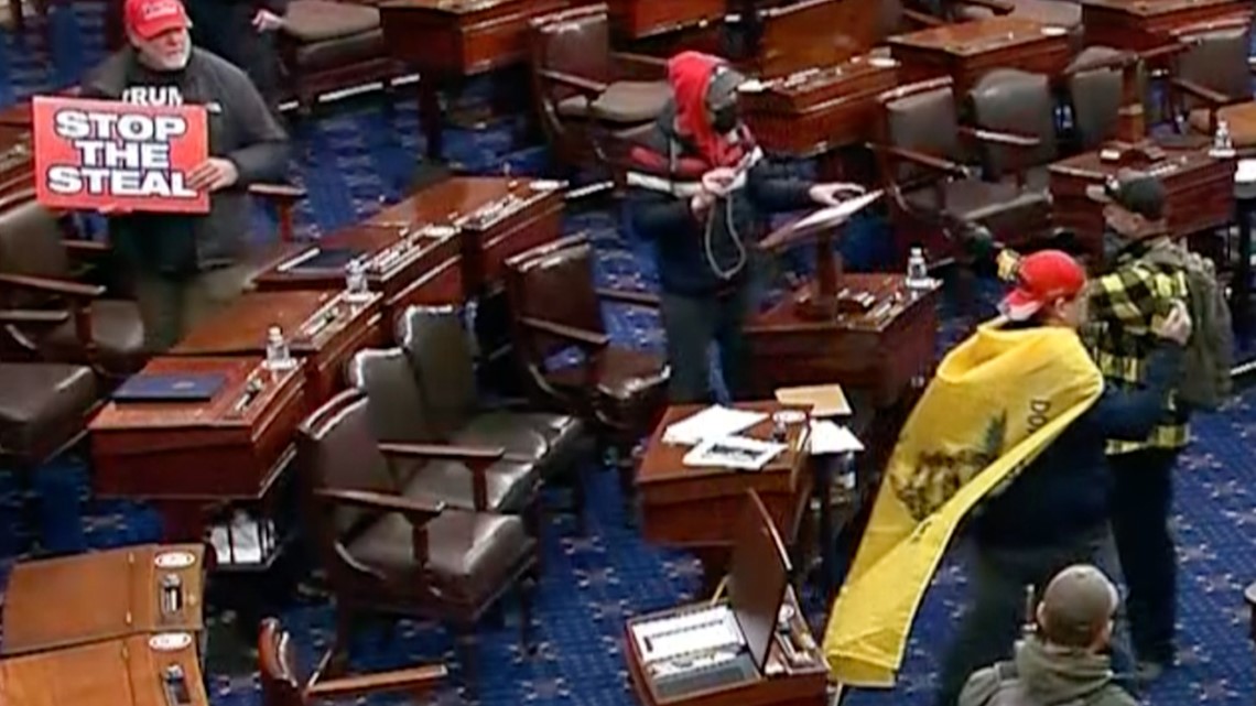 VA man accused of stealing from senators' desks in Capitol riot ...