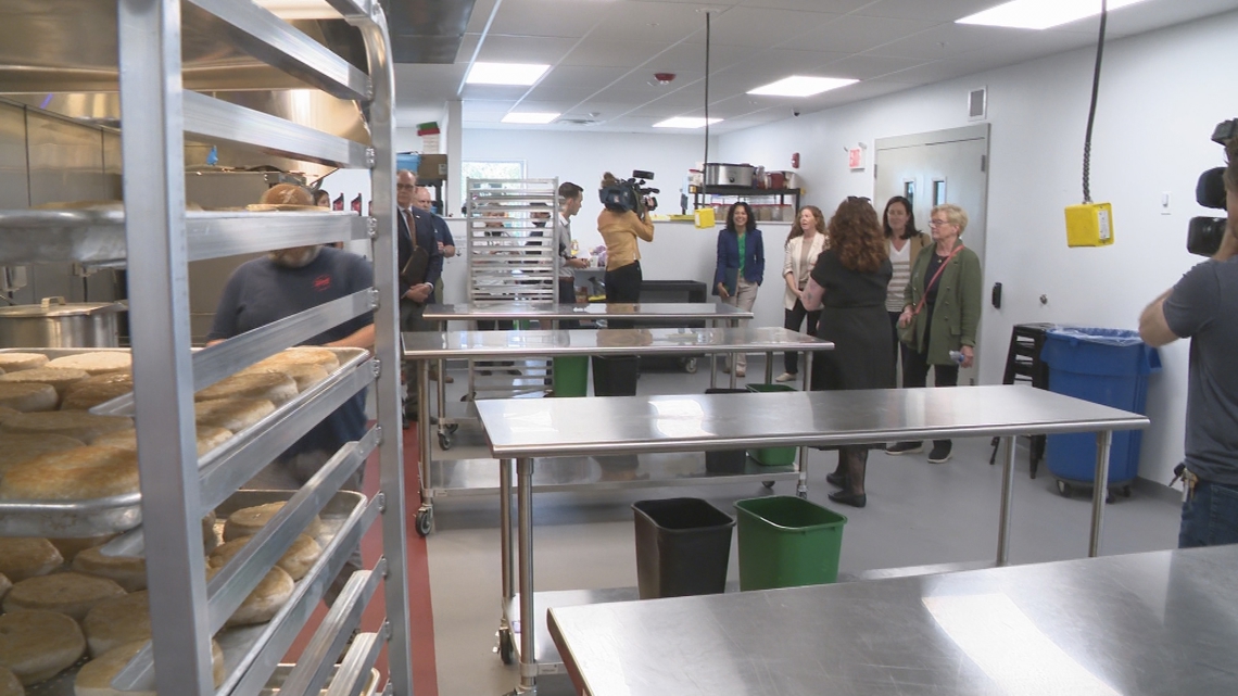 USDA official joins Rep. Chellie Pingree at Fork Food Lab tour ...