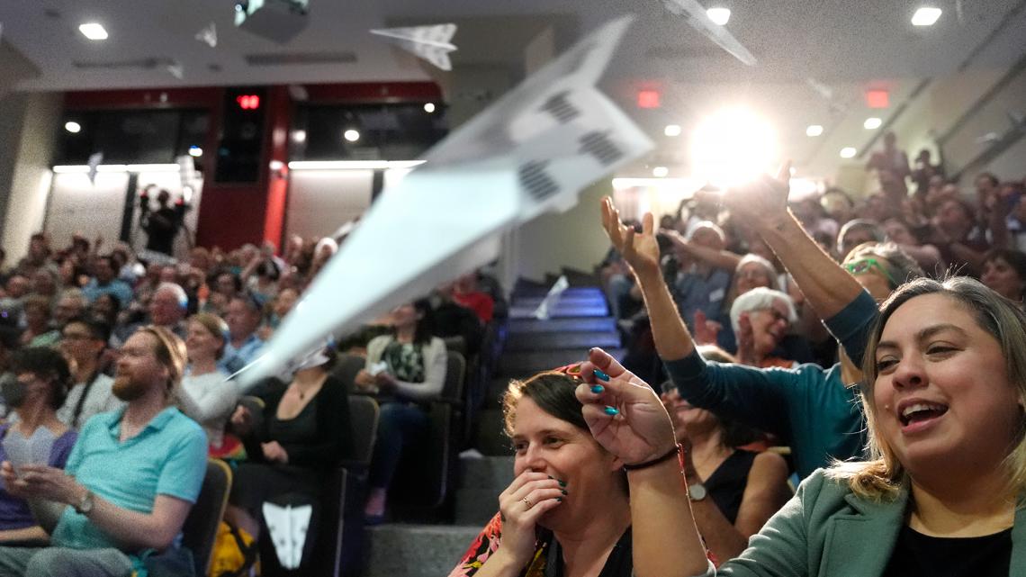 MIT Ig Nobels celebrated in Boston, Massachusetts | newscentermaine.com