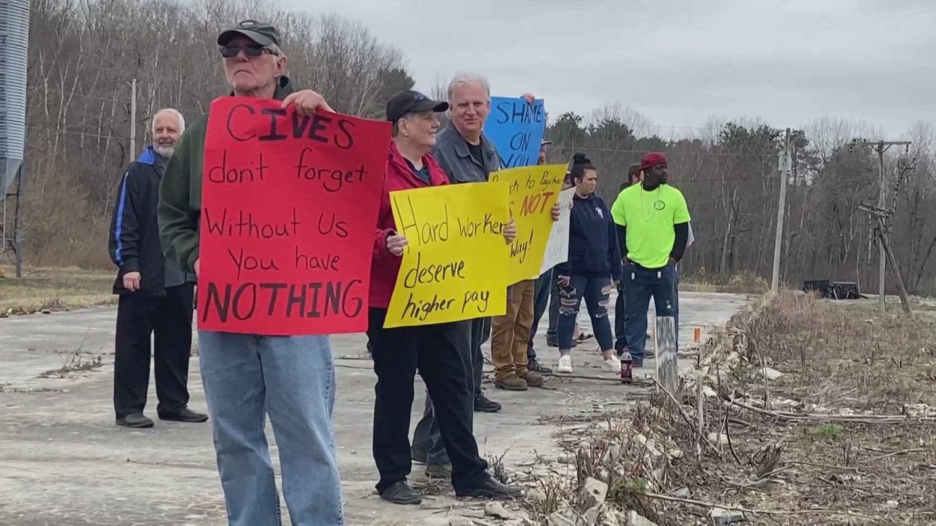 Maine steel workers rally for improved benefits, wages in Augusta ...