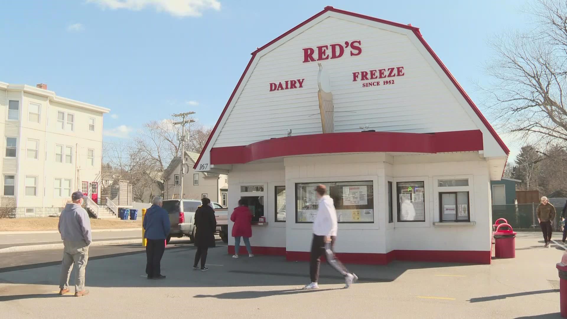 Red's Dairy Freeze opens for another season | newscentermaine.com
