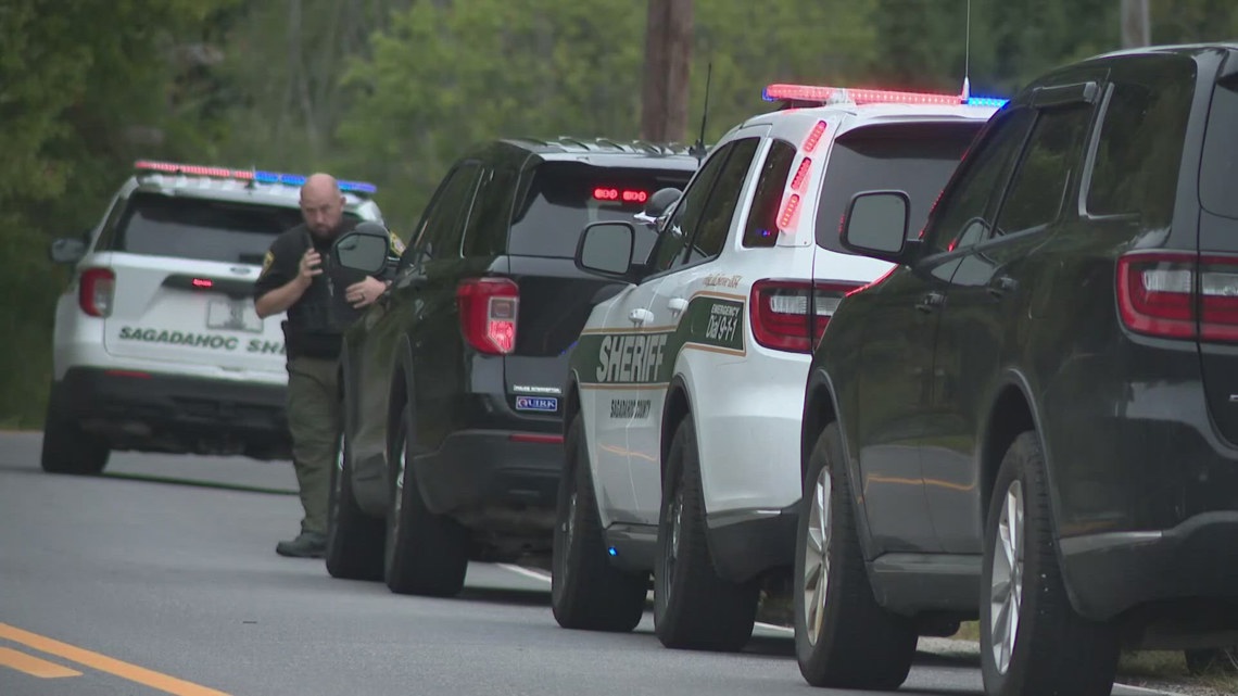 Bowdoinham, Maine elementary school placed on lockdown after nearby ...