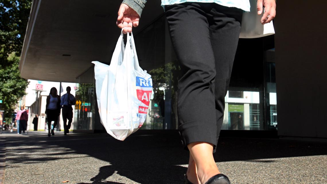 A new bill could reverse Maine's plastic bag ban in Maine ...