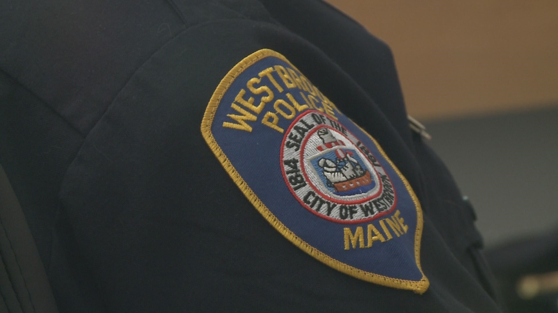 Westbrook police officer credits 2 bystanders for assistance, safety ...