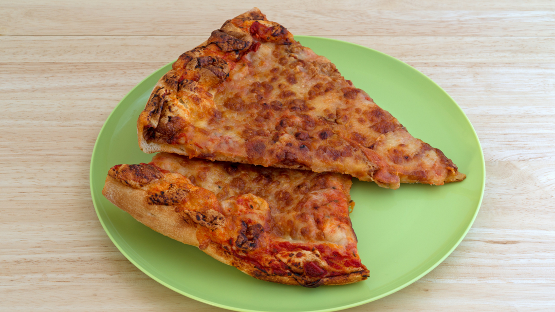 You're reheating your cold pizza wrong | newscentermaine.com
