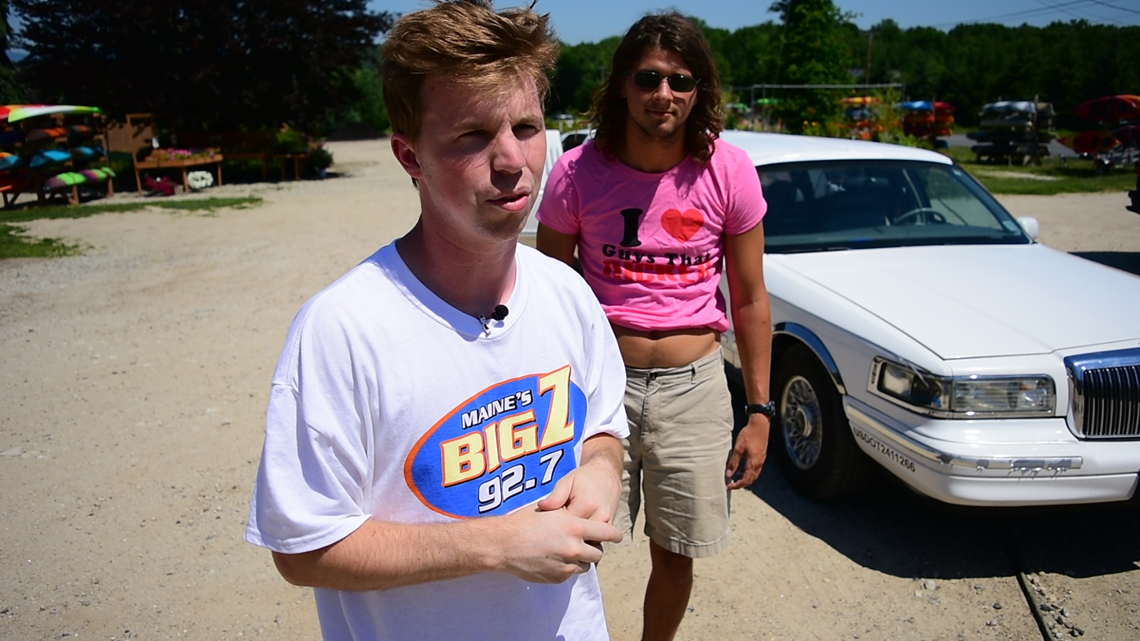 Foursome road-tripping lower 48 in a Maine-purchased limo ...