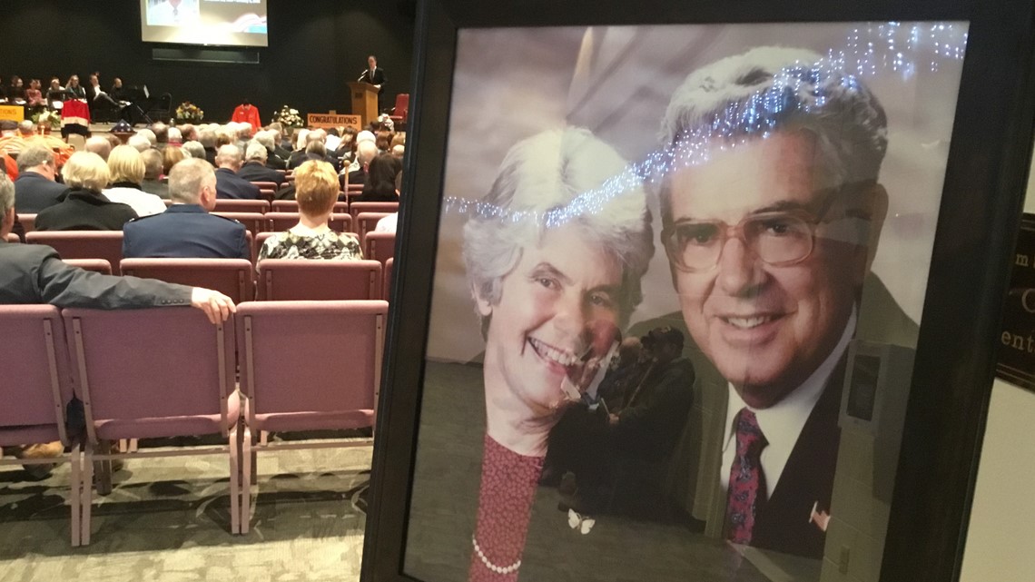 A grateful state says thanks and goodbye to Galen Cole ...