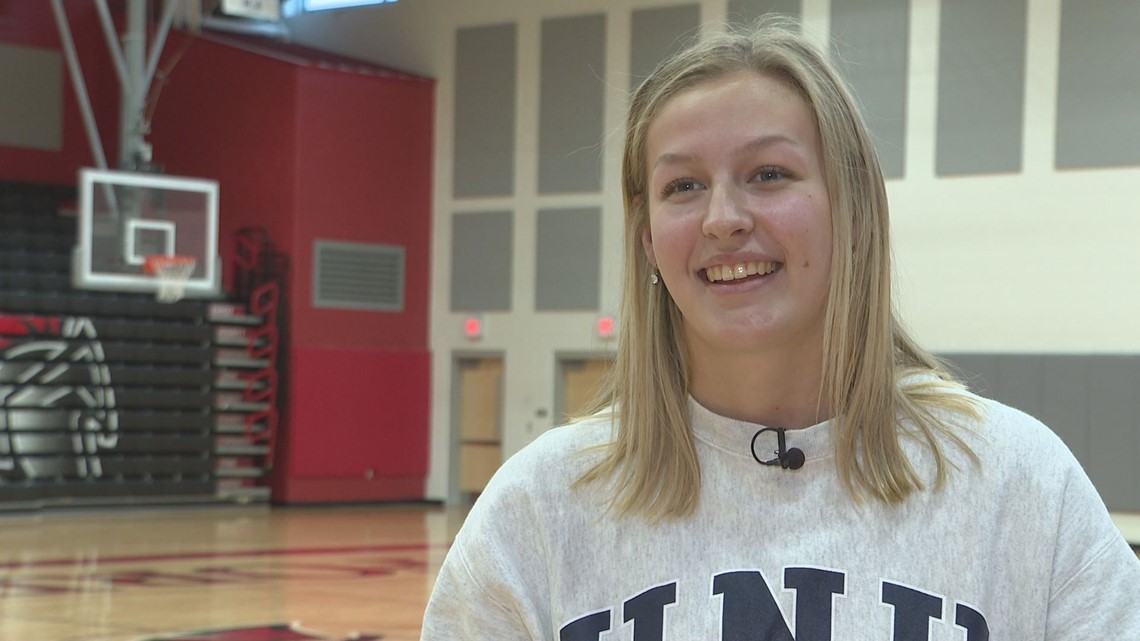 The Varsity Club: Paige Cote, Sanford High School | newscentermaine.com