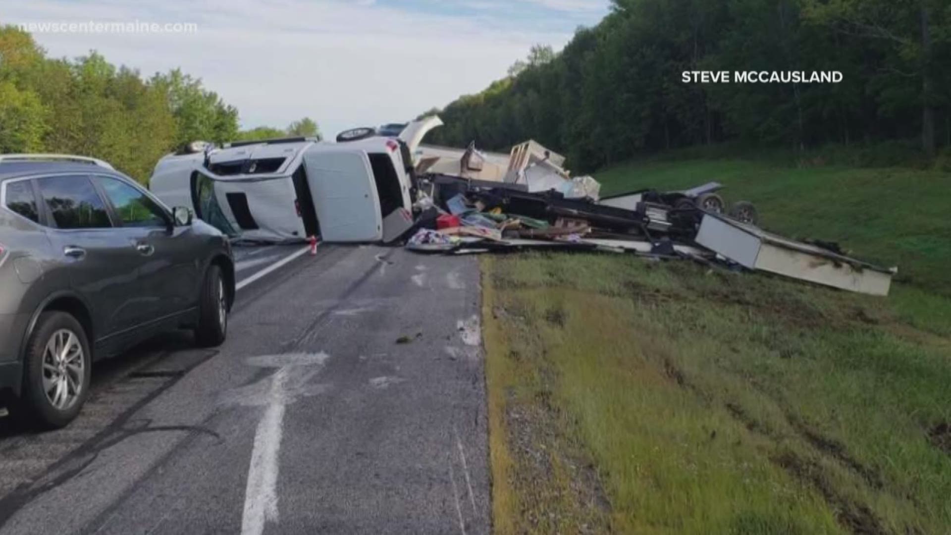 Crash involving overturned camper slows traffic on I-295 ...