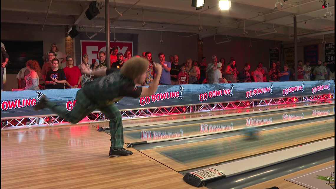 Hundreds flock to Bayside Bowl for PBA finals | newscentermaine.com