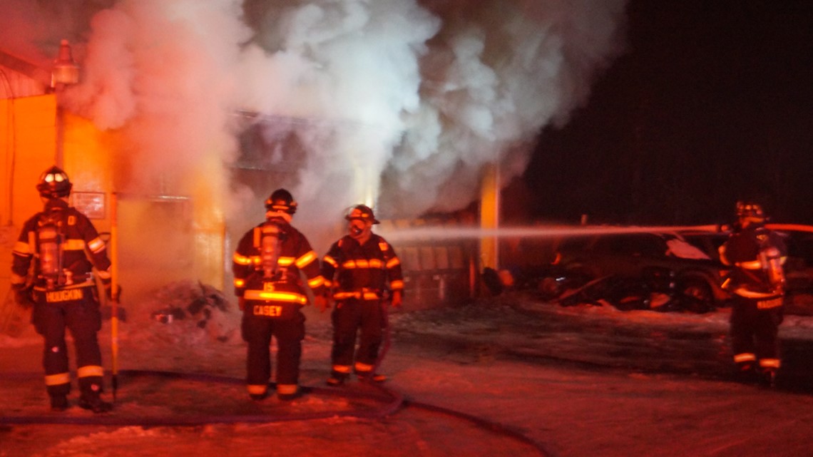 Car repair shop catches fire in Mechanic Falls | newscentermaine.com