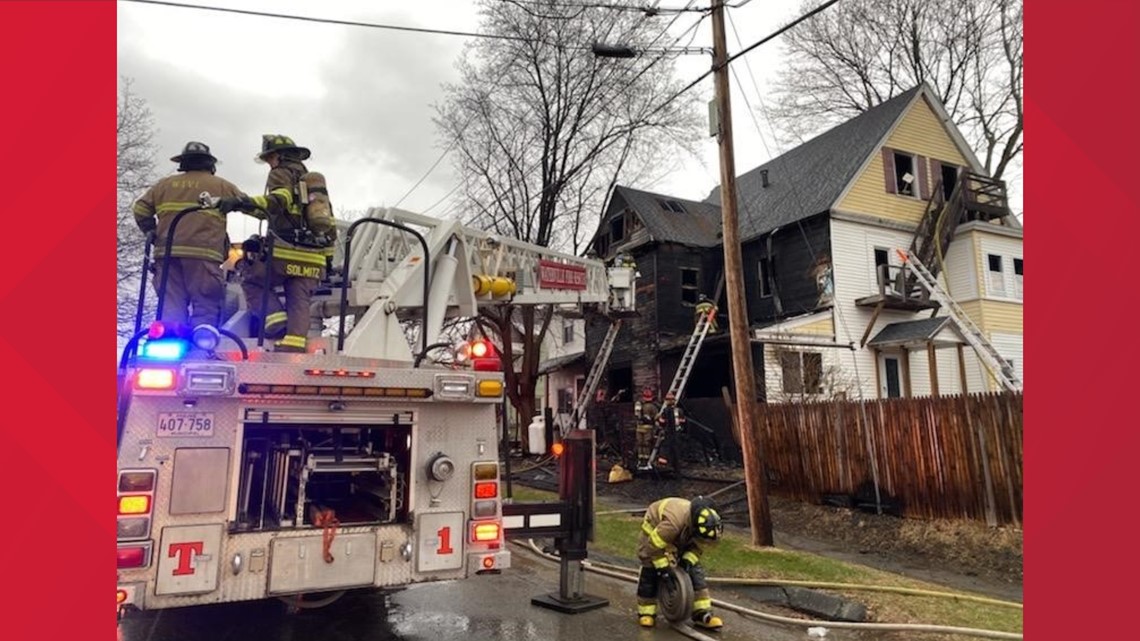 Waterville man saves neighbor children in apartment fire ...