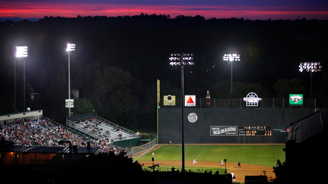 The Portland Sea Dogs transform field into golf course ...
