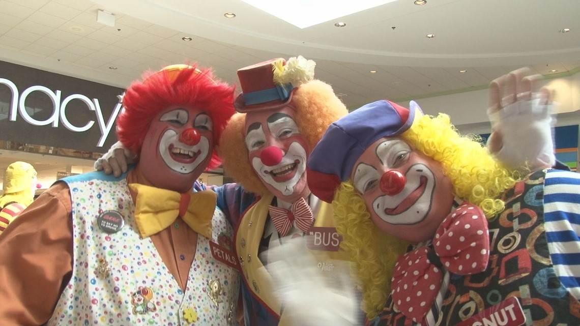 Anah Temple Shriner Clowns celebrate helping other at Clown Fest ...