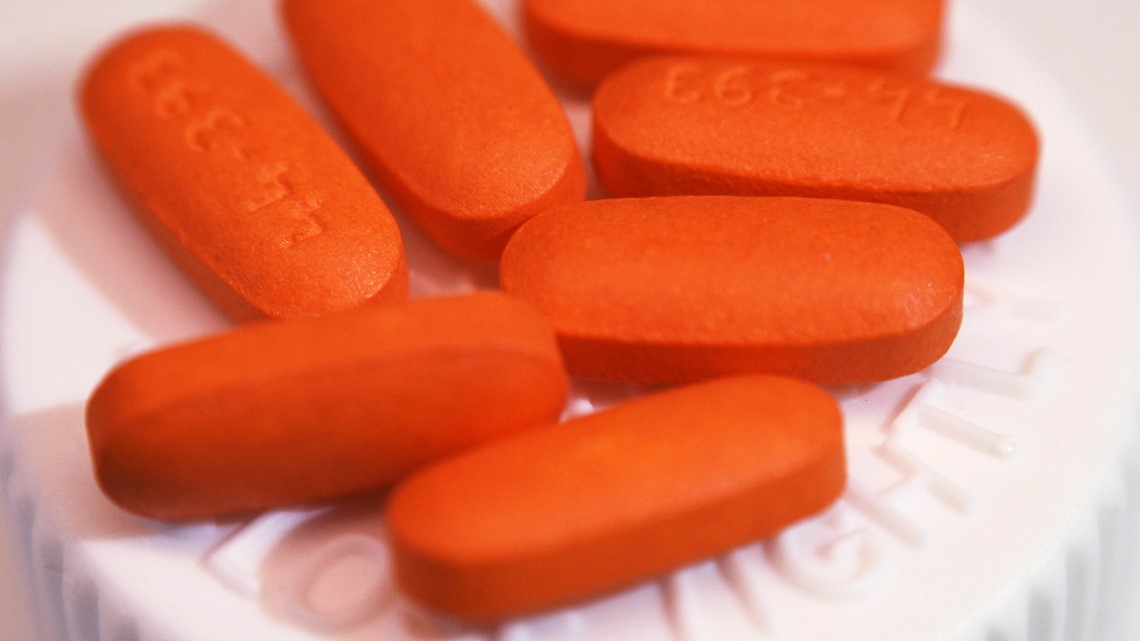VERIFY: Ibuprofen/Acetaminophen should be avoided before vaccine ...