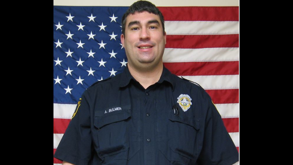 VIDEO | Cop saves child with autism who fell into pond after wandering ...